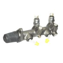 Brake Master Cylinder 4713076 4741834 4741835 4762164 52006281 52007933 ...